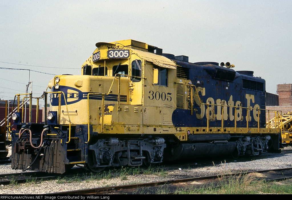 BNSF 3005 at NOPB yard